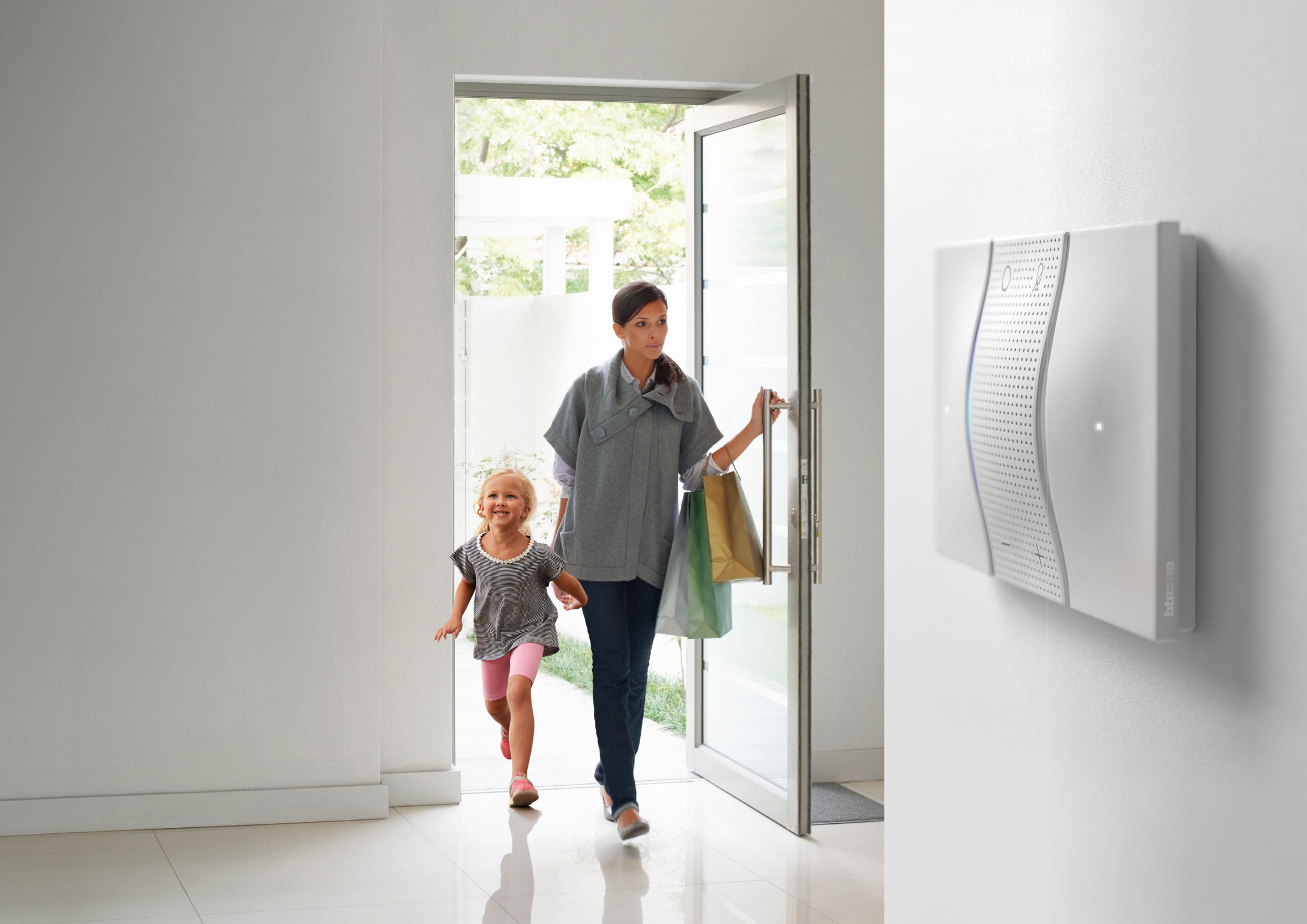 Con Living Now di BTicino la domotica prende voce - Top Trade