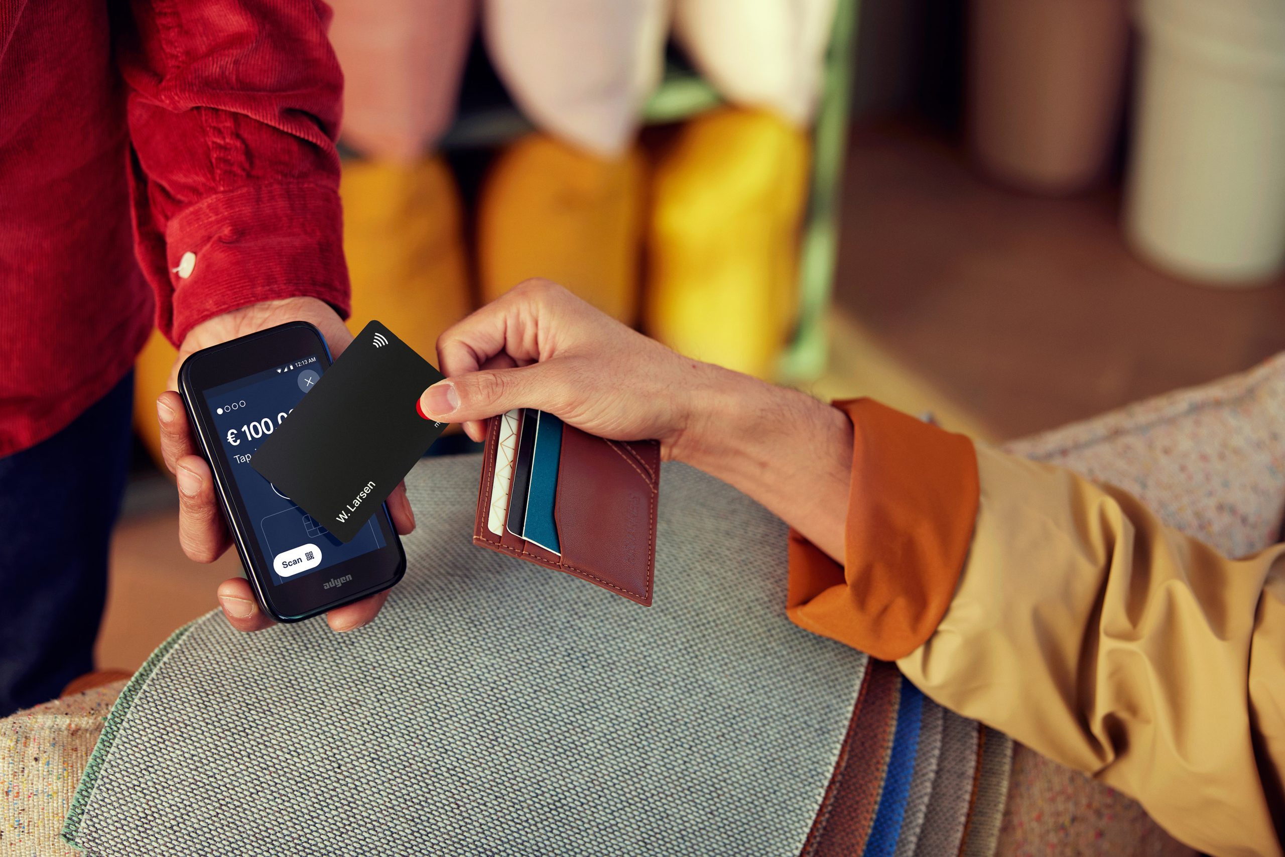 Adyen lancia nuovi terminali POS - Top Trade